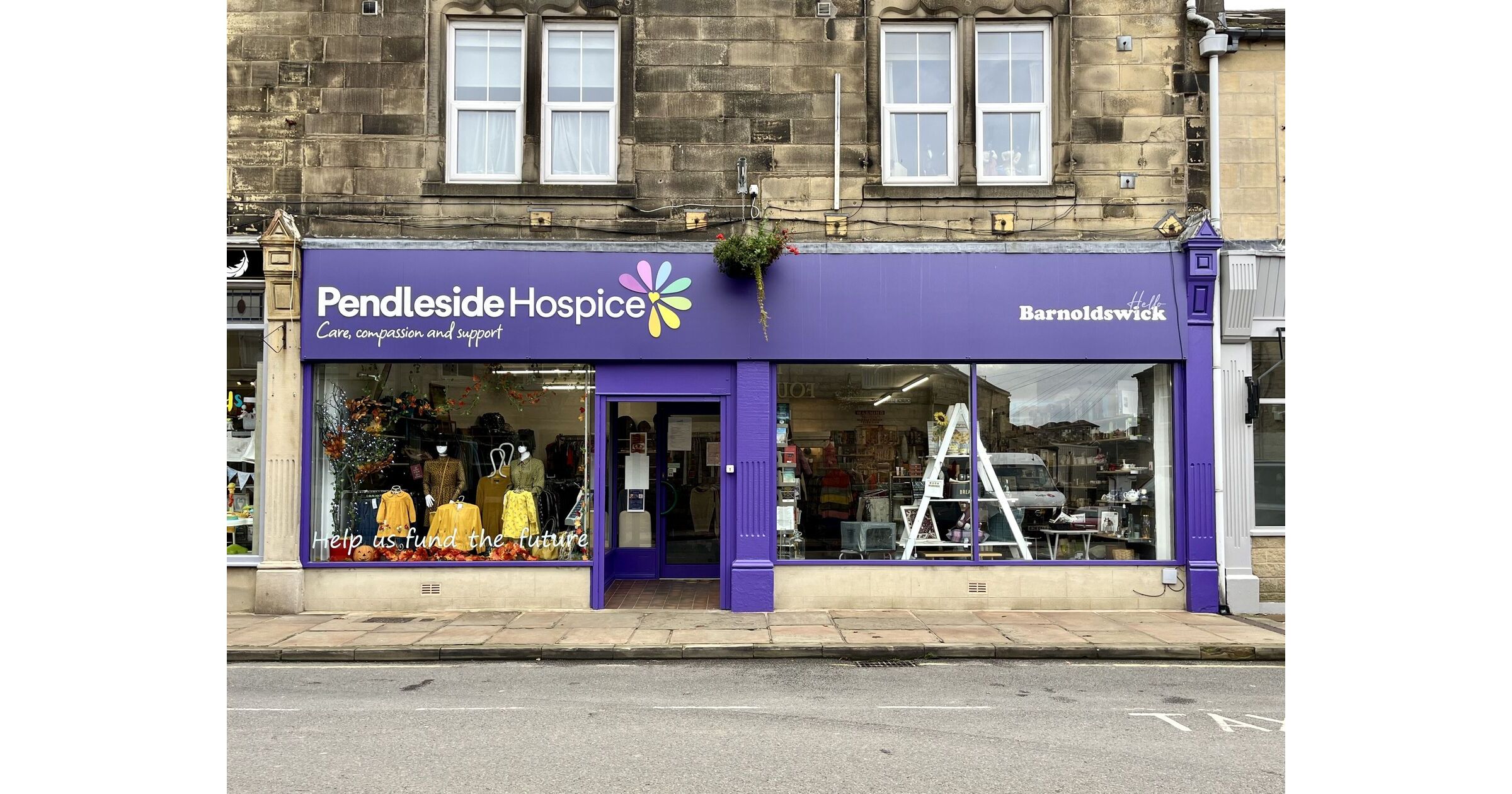 Sustainable Shopping Supports Pendleside Hospice’s Vital Work